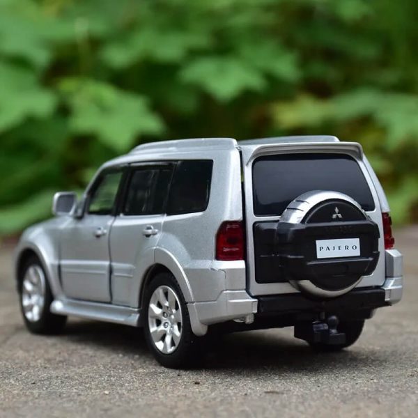 Mitsubishi Pajero V97 SUV JKM Brand 1:32 Scale | Speedo Club