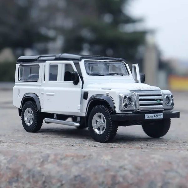 Land Rover Defender Diecast Model 1:36 Scale | Speedo Club