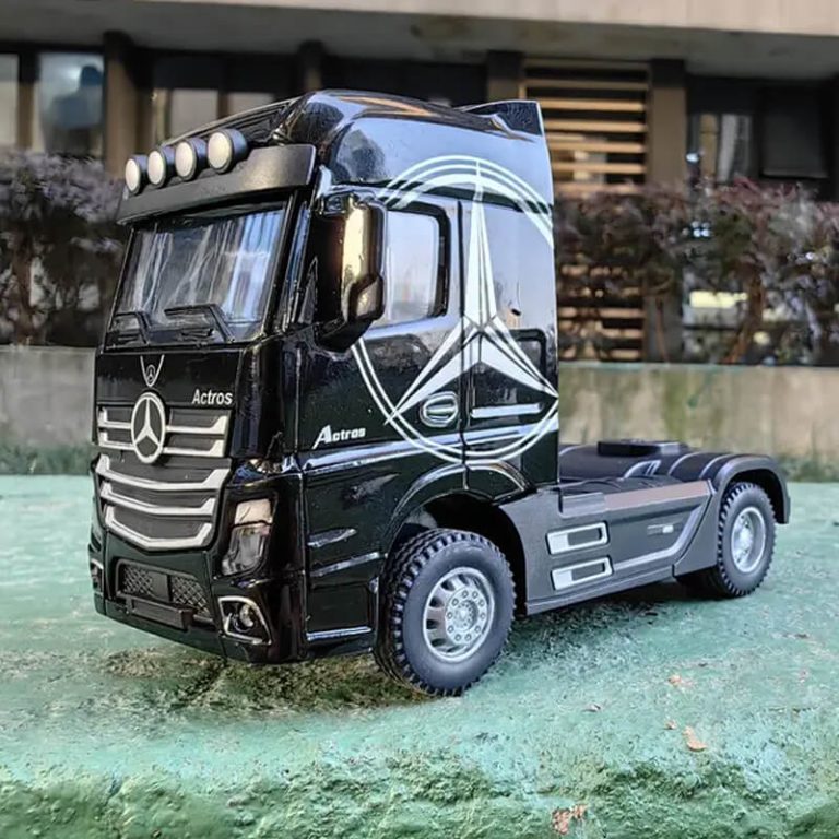 Mercedes Benz Actros 18 Wheeler Trailer Truck with 40 Footer Container ...