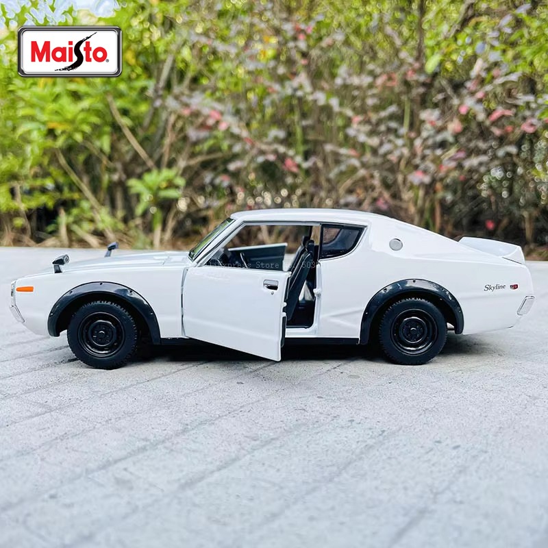 Maisto 1:24 1973 Nissan Skyline 2000GT-R KPGC 110 Model Car | Speedo Club